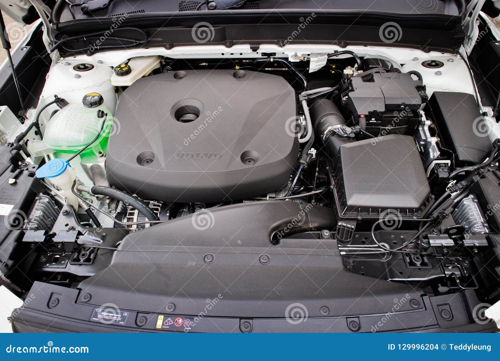 Volvo XC40 2018 Engine editorial stock image. Image of machine - 129996204