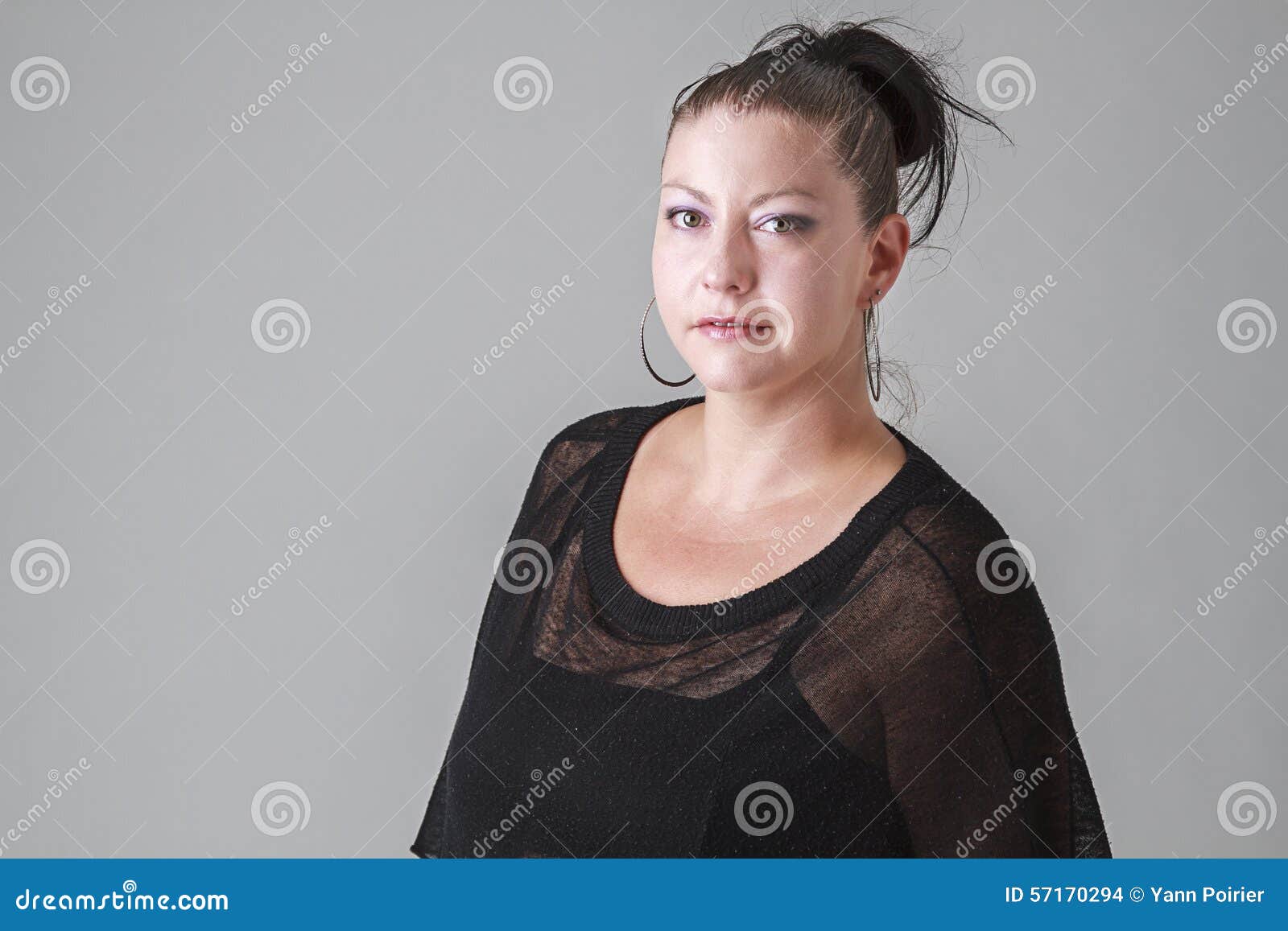 Volwassen vrouw stock foto. Image of sensualiteit, aantrekkelijk - 57170294