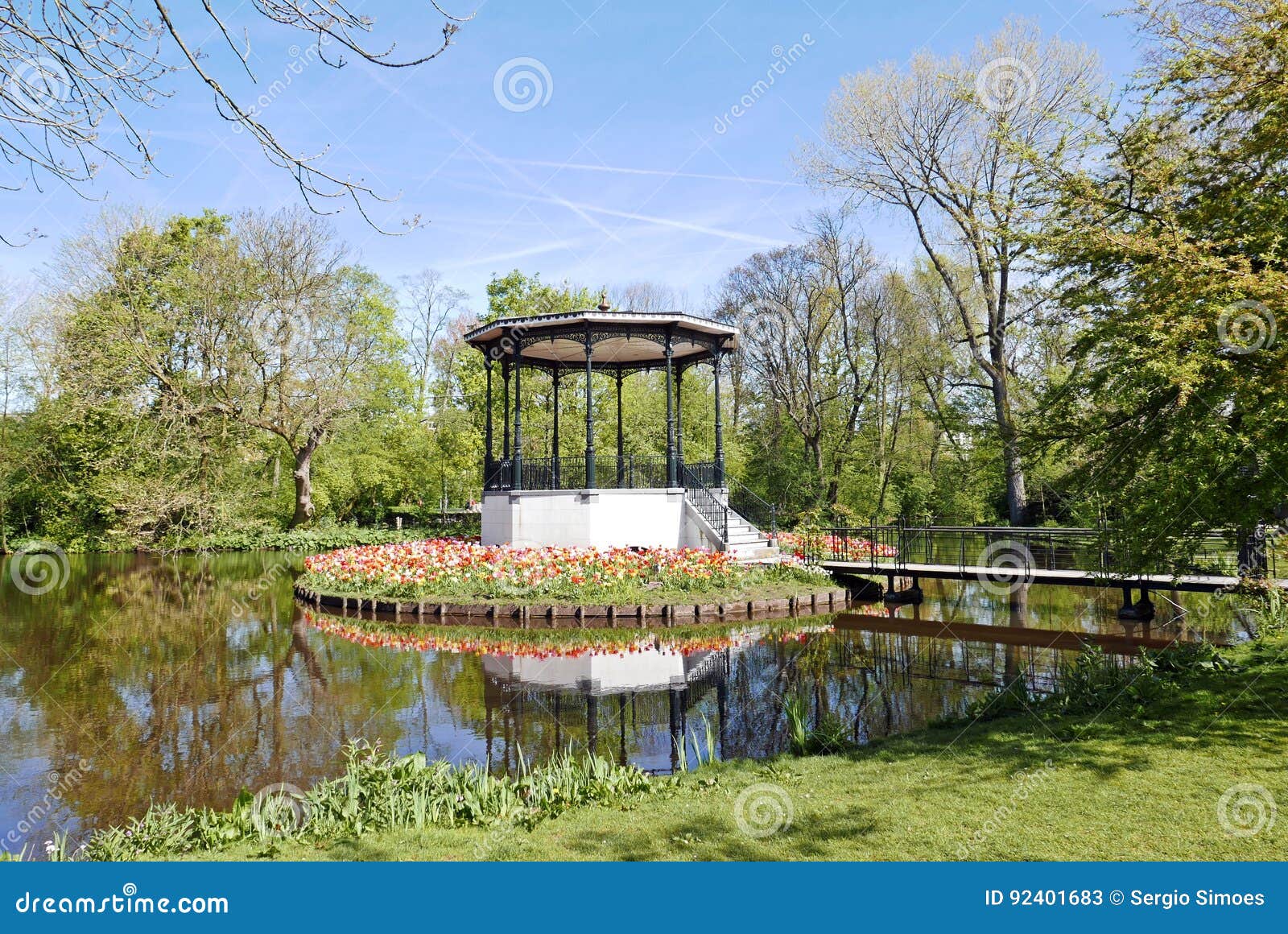 Vondelpark Amsterdam image stock. Image du saison, tulipes - 92401683