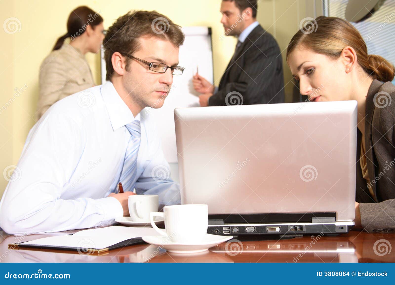 Voorzien Van Een Netwerk - Groeps Mensen Samenwerking Stock Foto ...