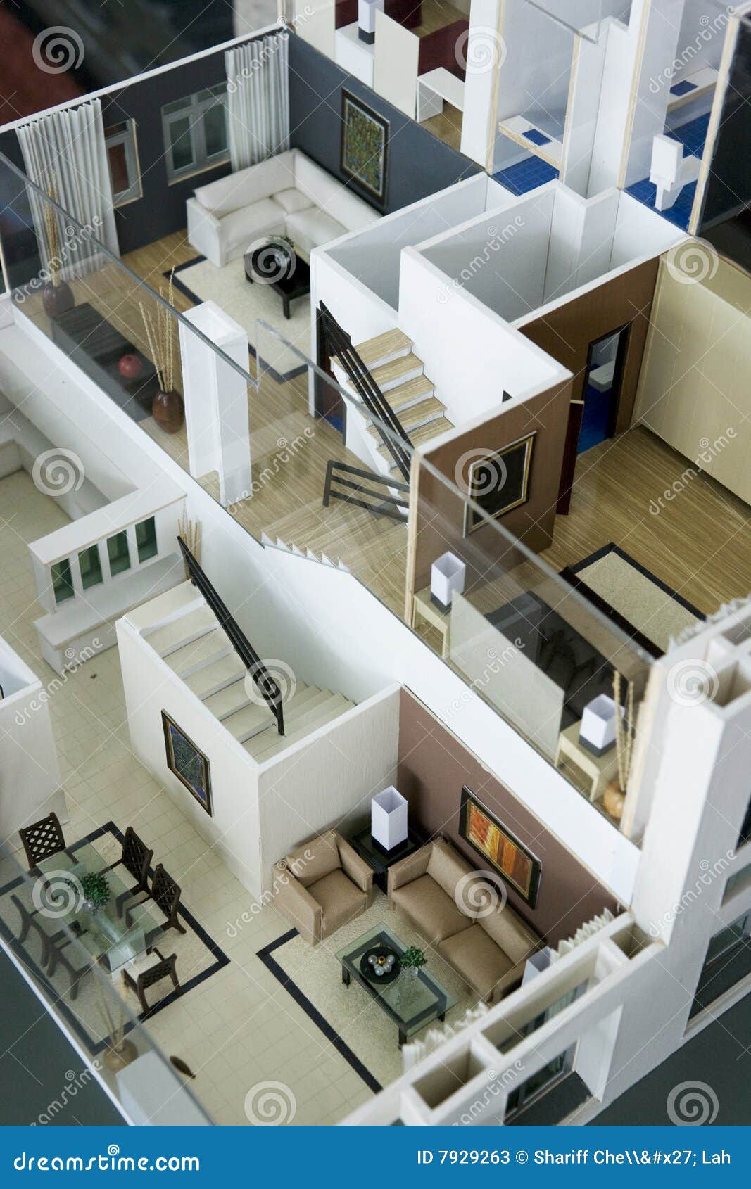 Vorbildlicher Haus-Innenraum Stockbild - Bild von haupt, wohnung: 7929263