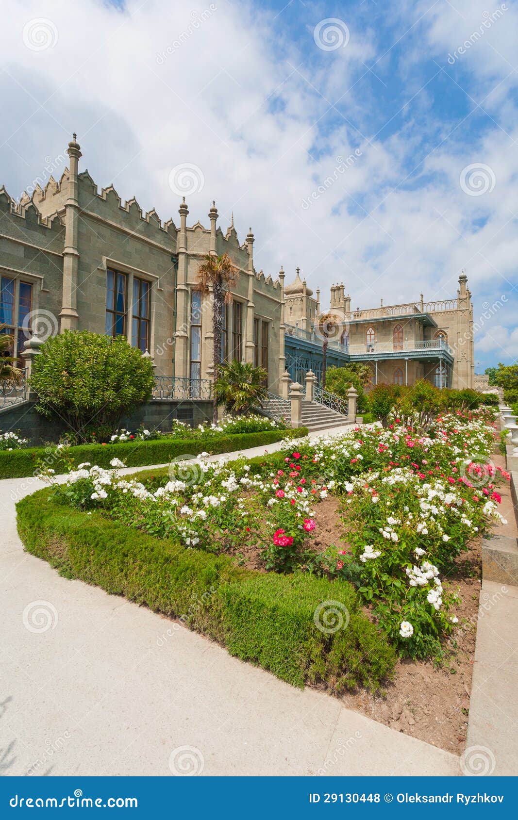 Vorontsov Palace, Bushes and Mountains Stock Photo - Image of building ...