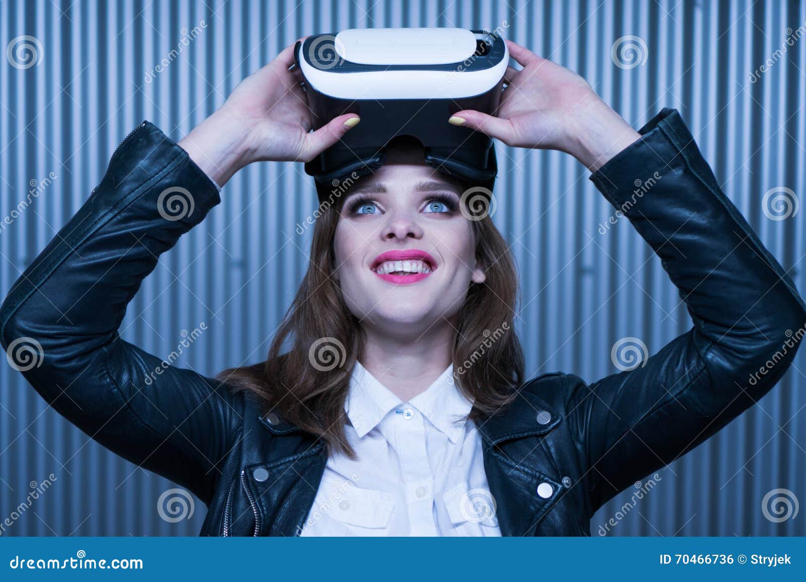 Vr glasses woman stock photo. Image of screen, entertainment - 70466736