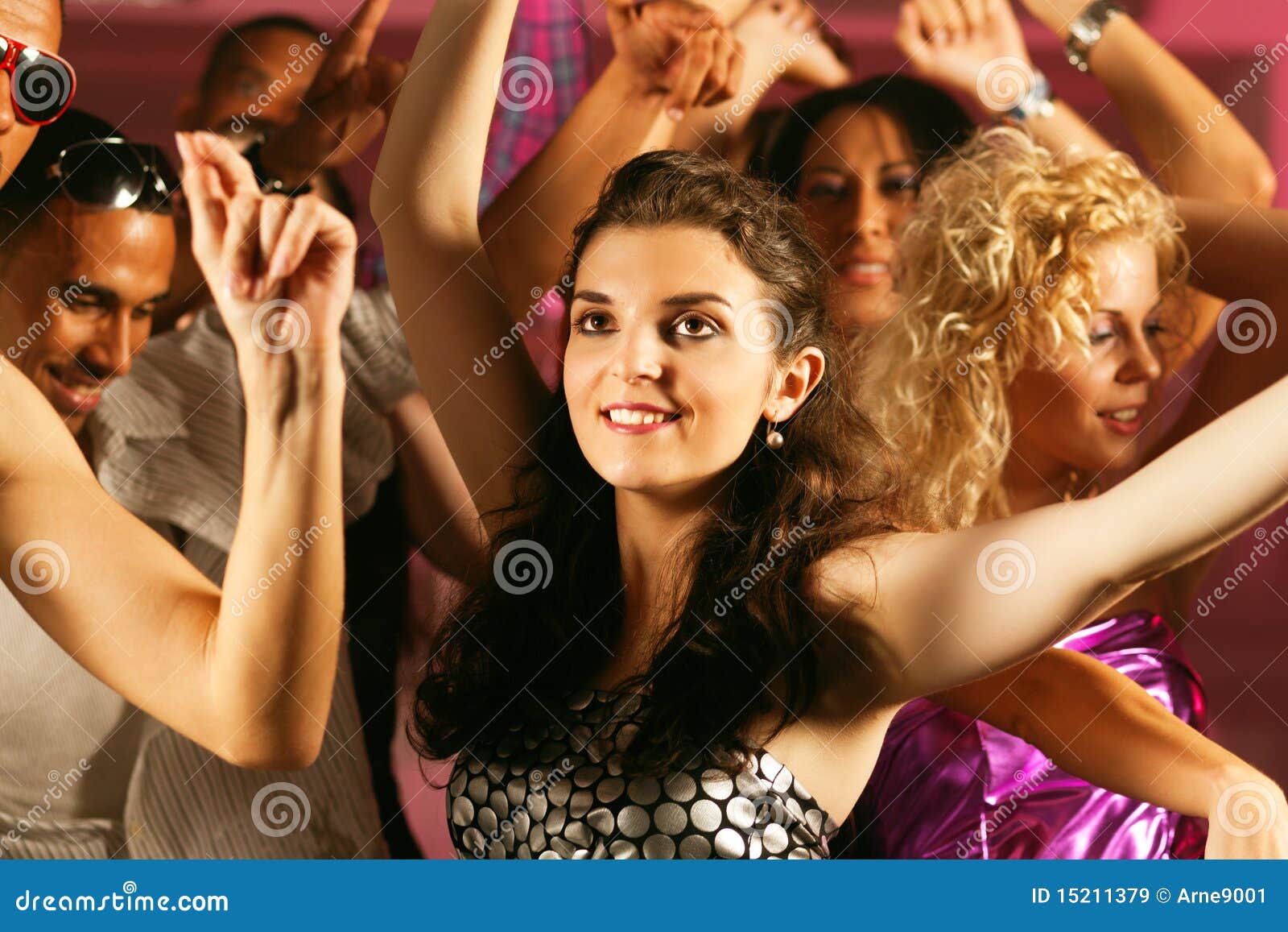 Vrienden Die in Club of Disco Dansen Stock Afbeelding - Image of ...