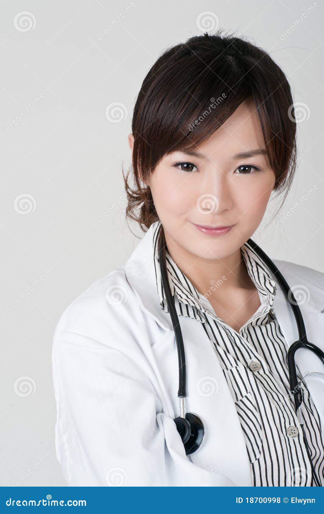 Vriendschappelijke Arts Van Aziaat Stock Foto - Image of uitziend ...