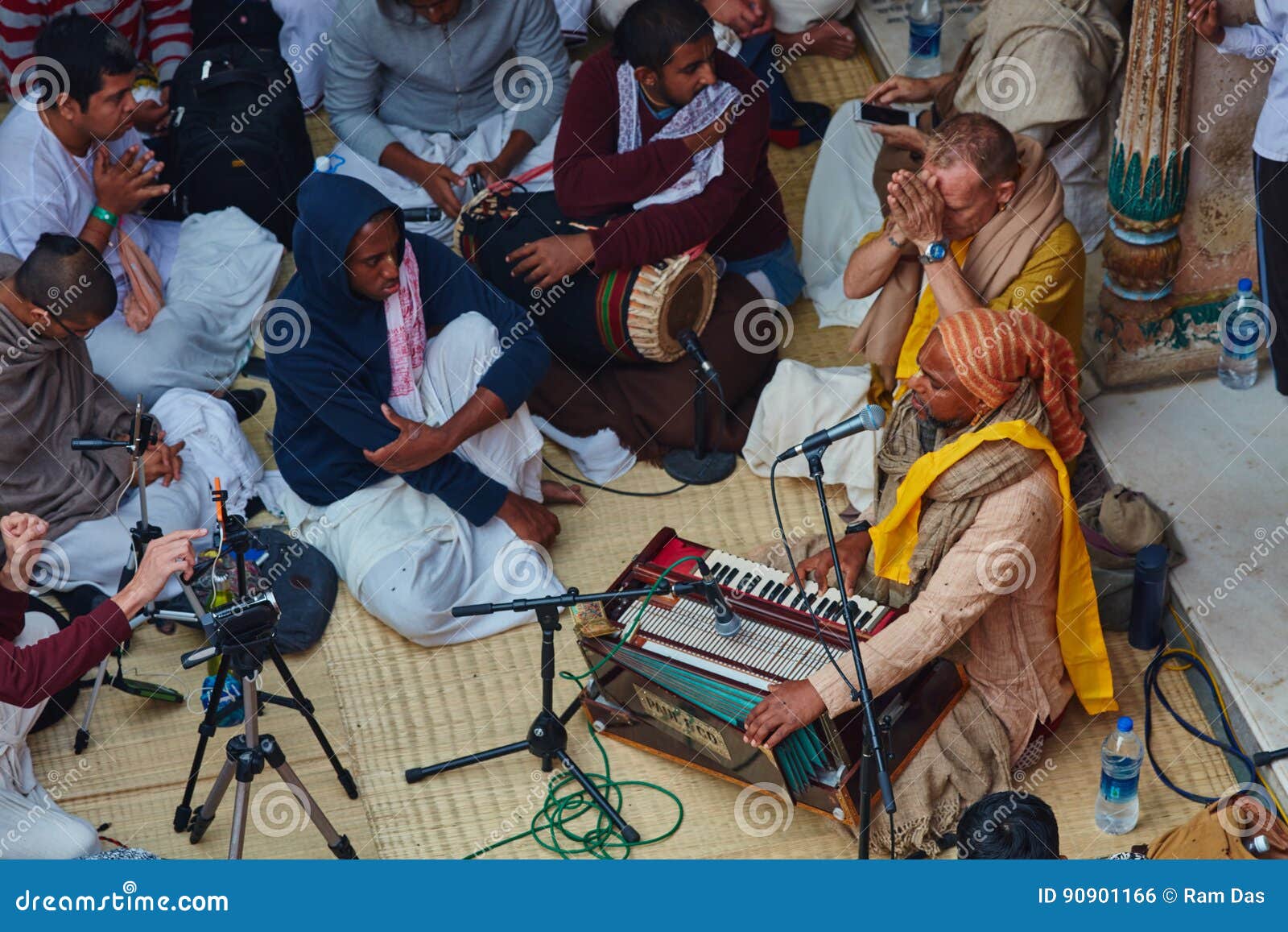 Vrindavan, 22 October 2016: Hare Krishna Group Chant in Vrindavan, UP ...