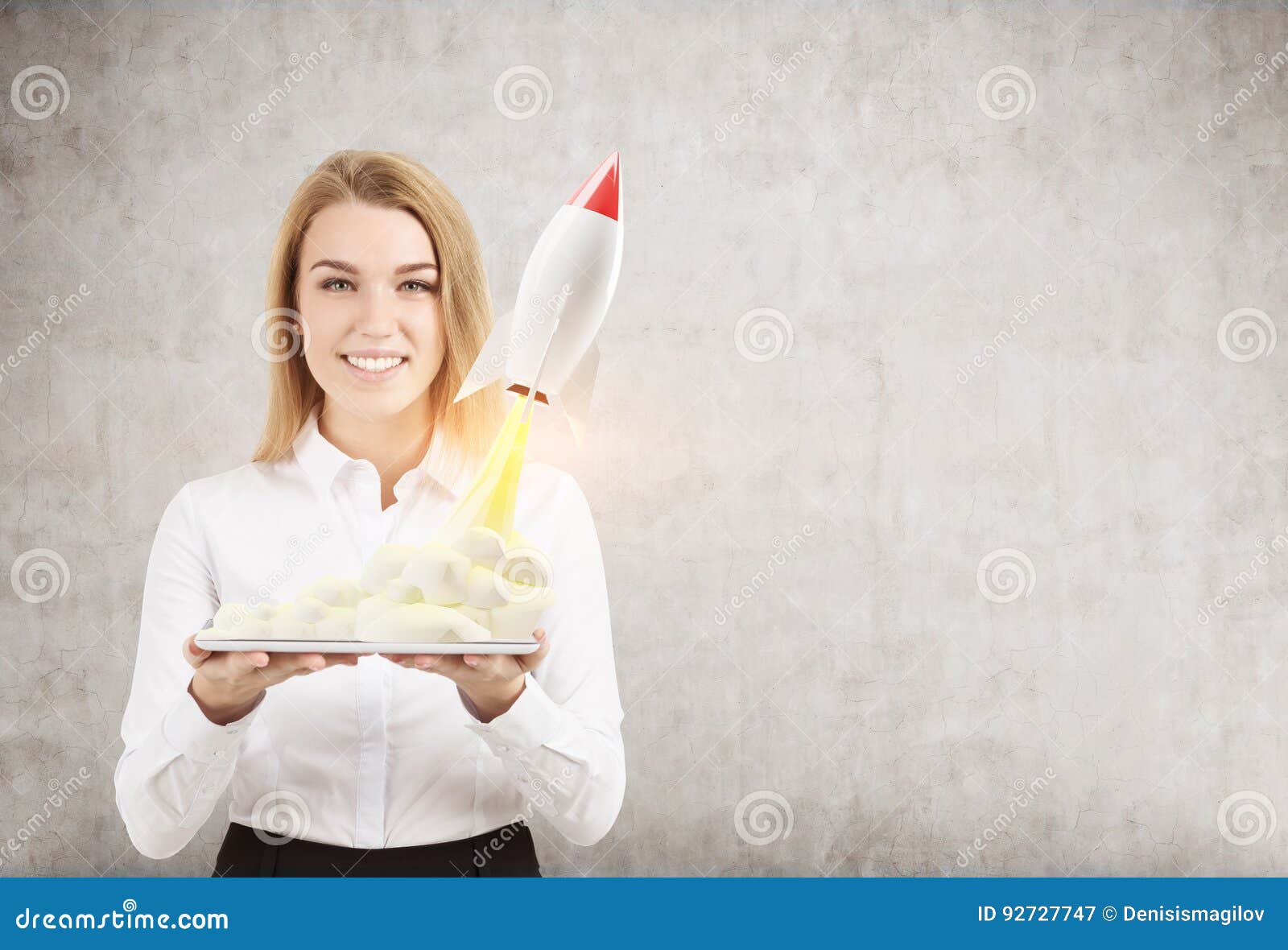 Vrouw Met Tablet En Kleine Raket Stock Illustratie - Illustration of ...