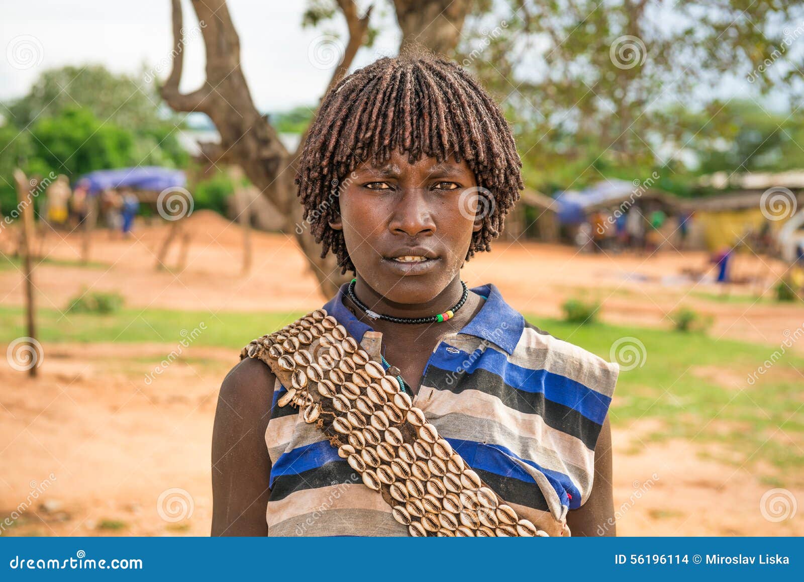 Vrouw Van De Hamar-stam in Zuid-Ethiopië Redactionele Stock Afbeelding ...