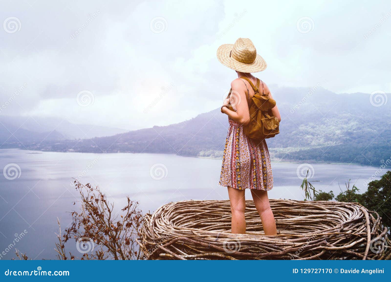 Vrouw Vrij Voelen Reizend De Wereld Stock Foto - Image of kaukasisch ...