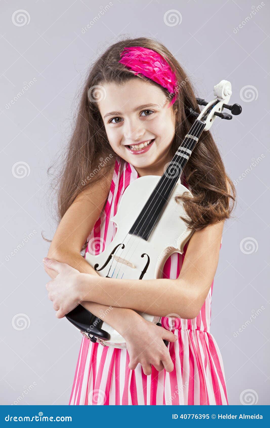 Vrouwelijk Kind Die De Viool Spelen Stock Afbeelding - Image of musicus ...