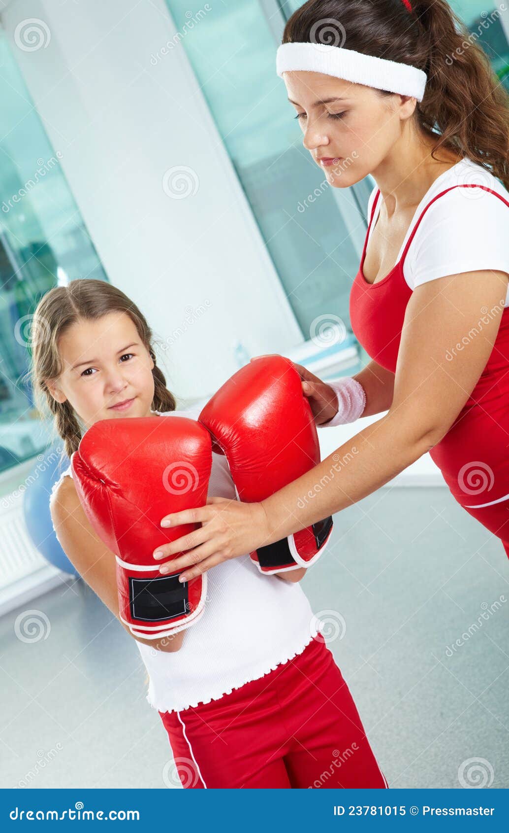 Vrouwelijke boksers stock afbeelding. Image of levensstijl - 23781015