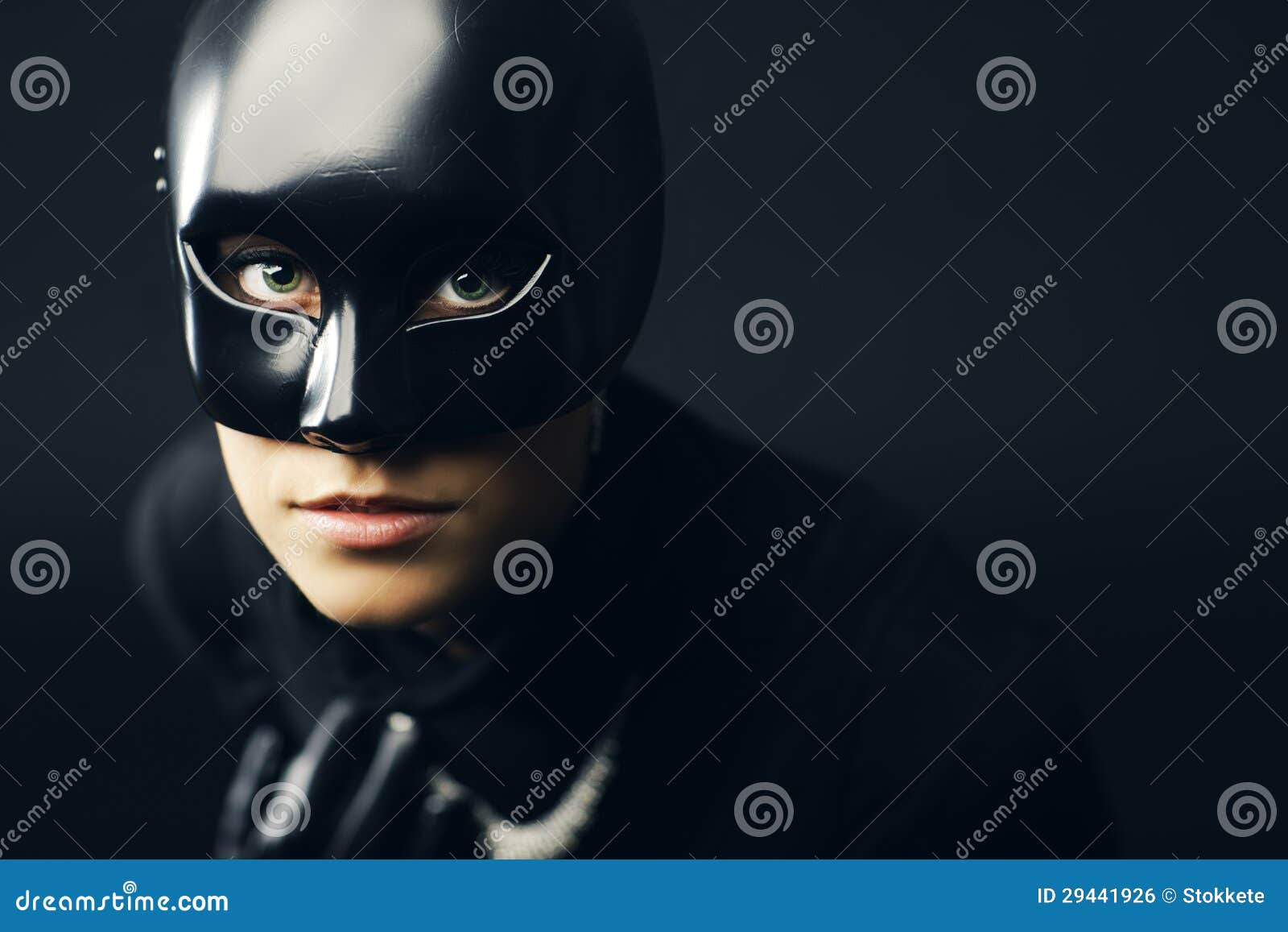 Vrouwelijke dief stock foto. Image of meisje, exemplaar - 29441926