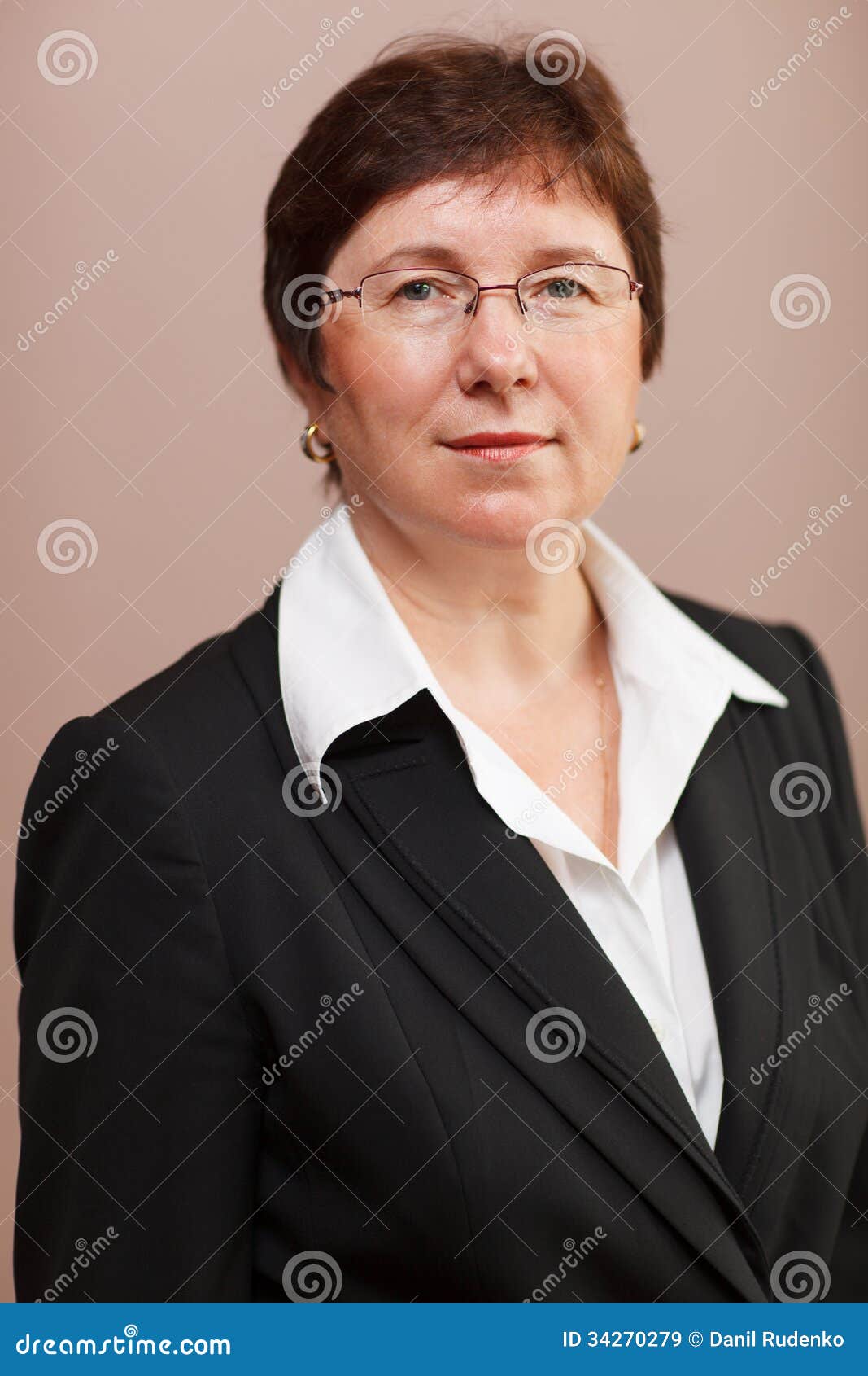 Vrouwelijke directeur stock afbeelding. Image of glazen - 34270279