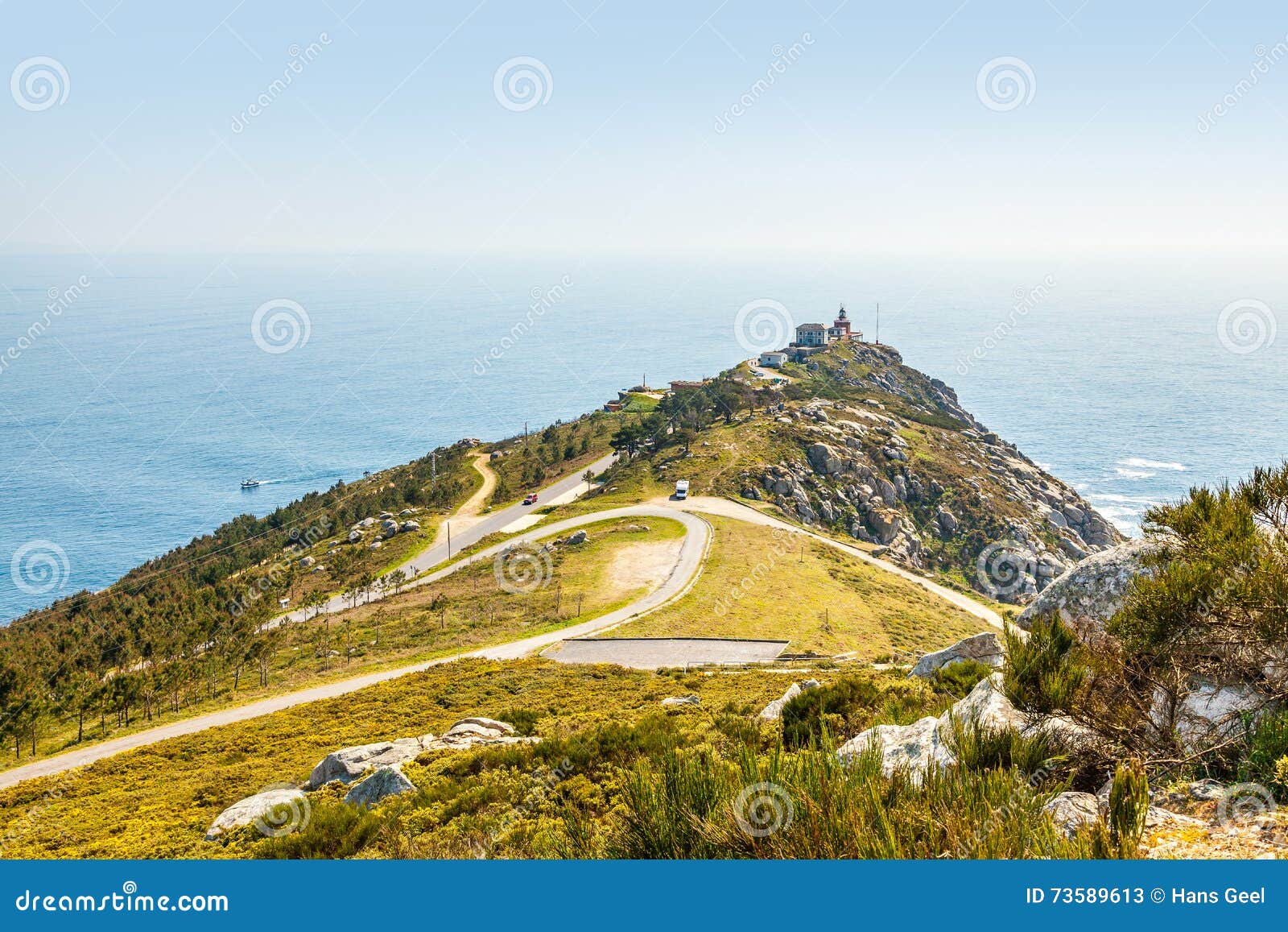 Vue de cap Finisterre image stock. Image du atlantique - 73589613