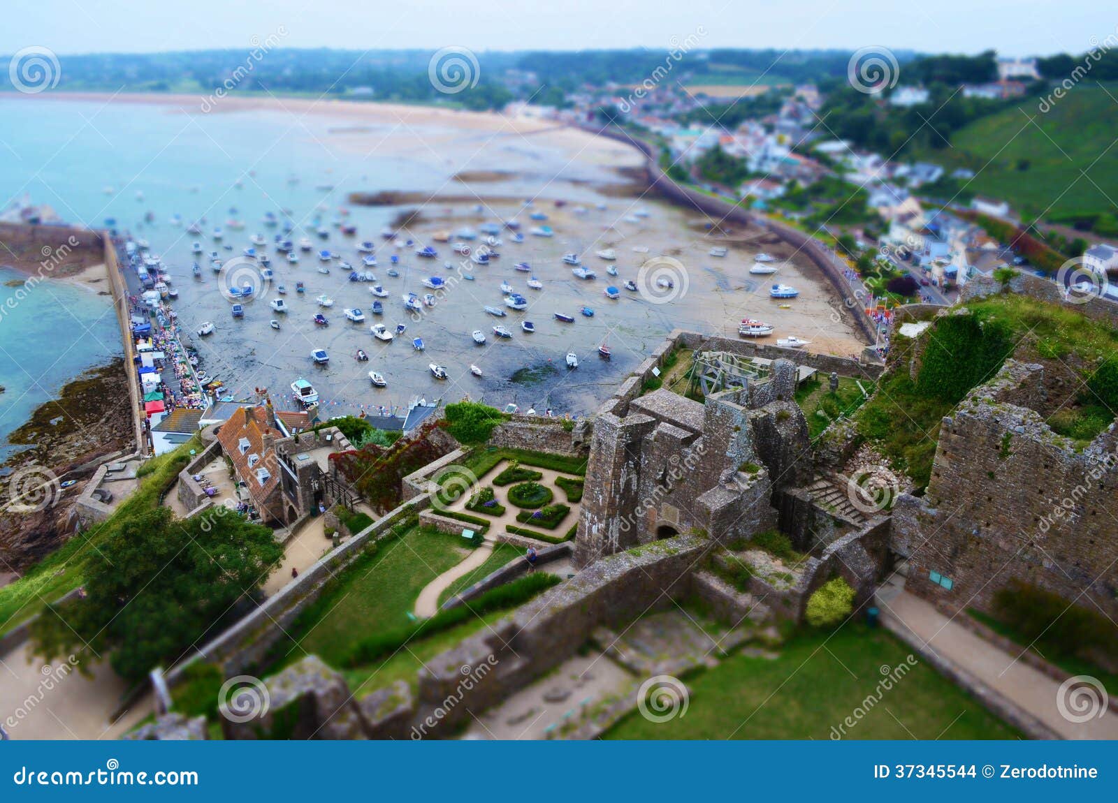 Gorey Photos Stock - Téléchargez 116 Photos libres de droits