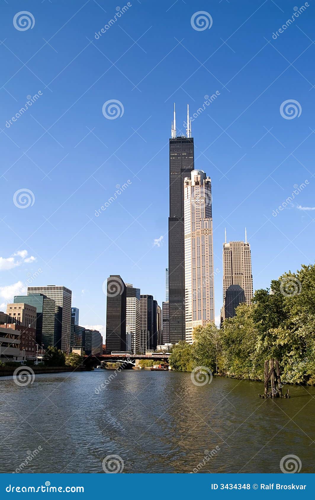 Vue de fleuve de Chicago photo stock. Image du dessèche - 3434348