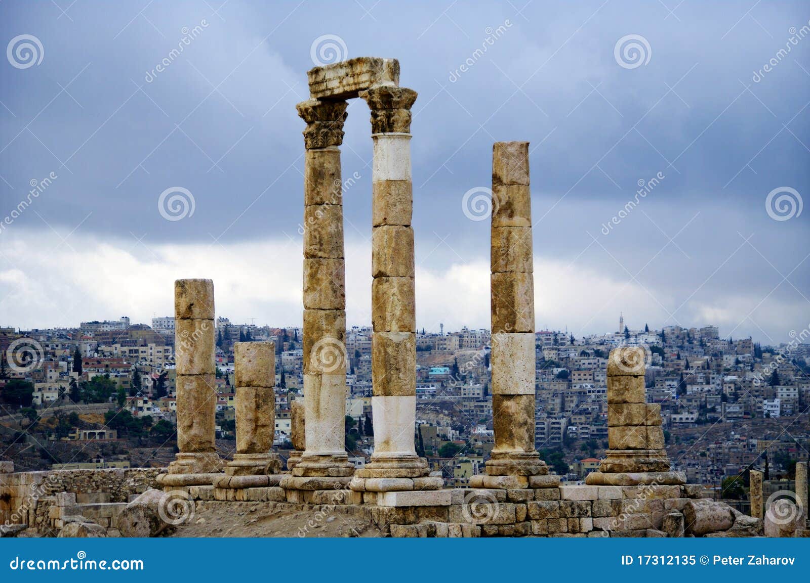 Vue De La Capitale Amman. La Jordanie. Image stock - Image du rester ...