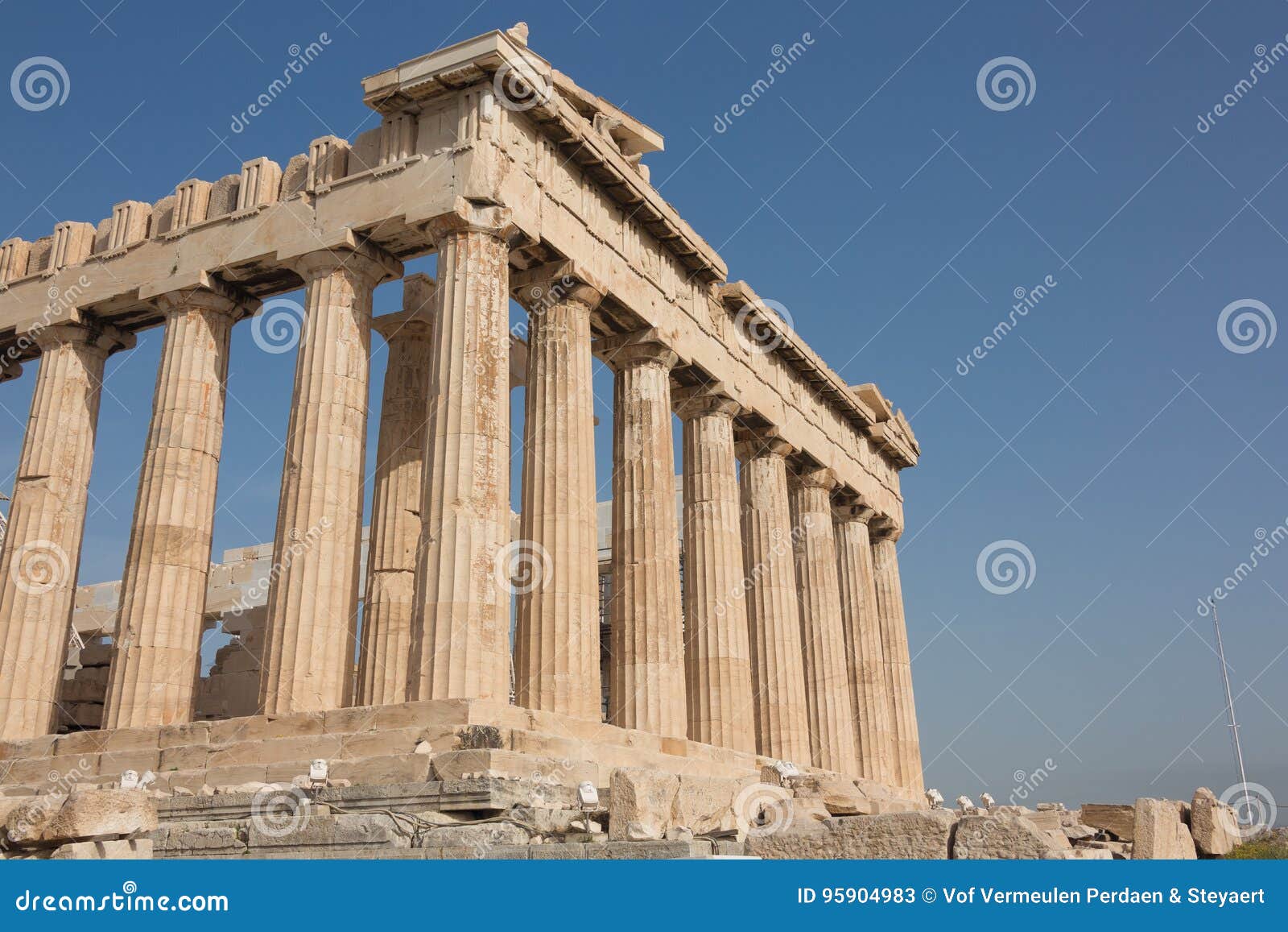 Vue Faisante Le Coin Du Parthenon Image stock - Image du excavation ...