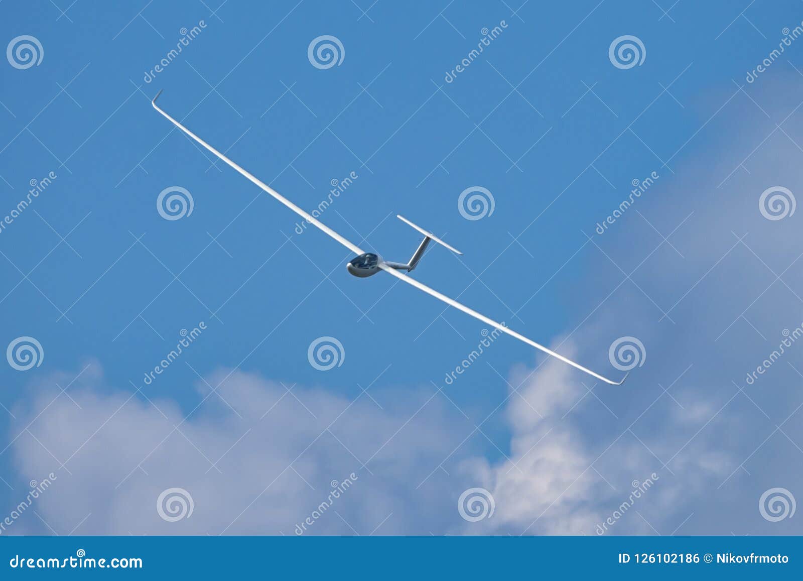 Vuelo plano del planeador foto de archivo. Imagen de fondo - 126102186