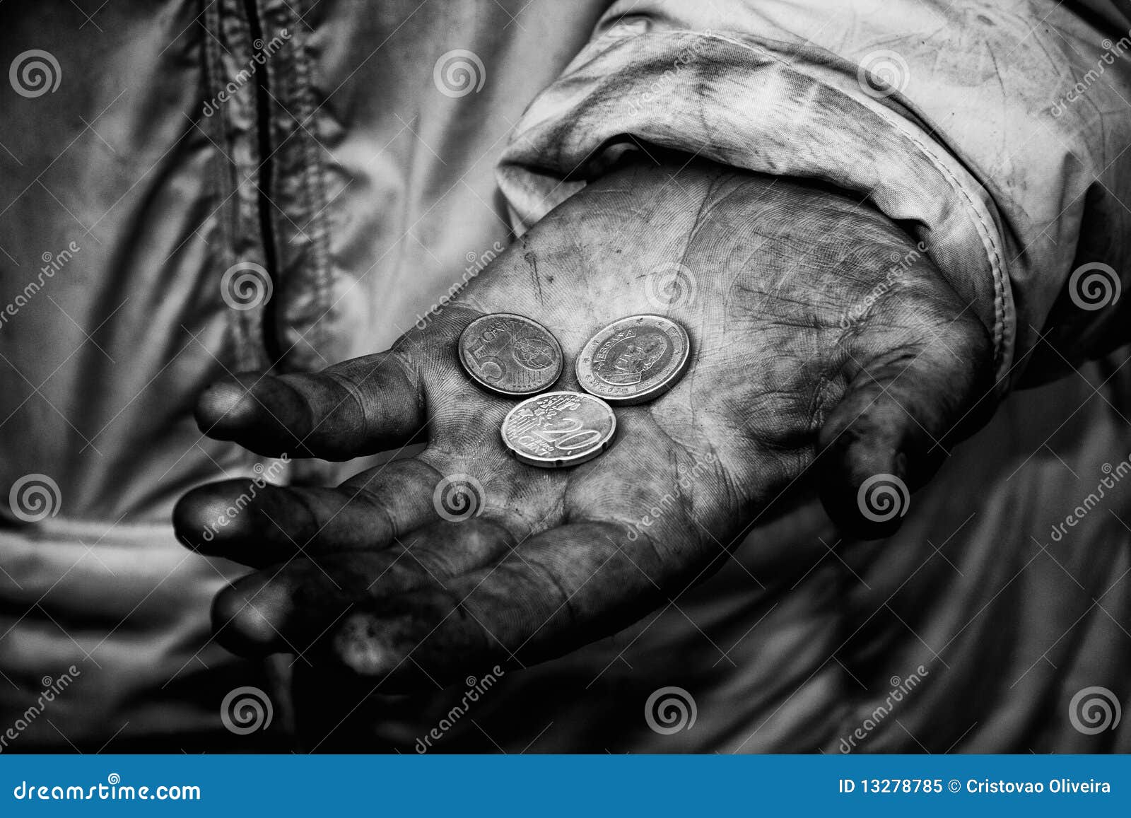 Vuile Handen Van Een Bedelaar Stock Afbeelding - Image of daklozen ...