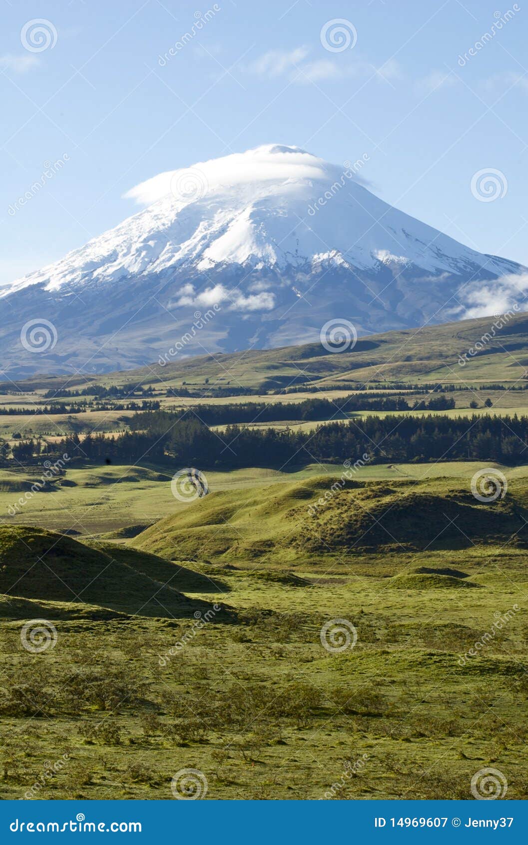 Vulcano Del Cotopaxi Nell'Ecuador Immagine Stock - Immagine di montagna ...