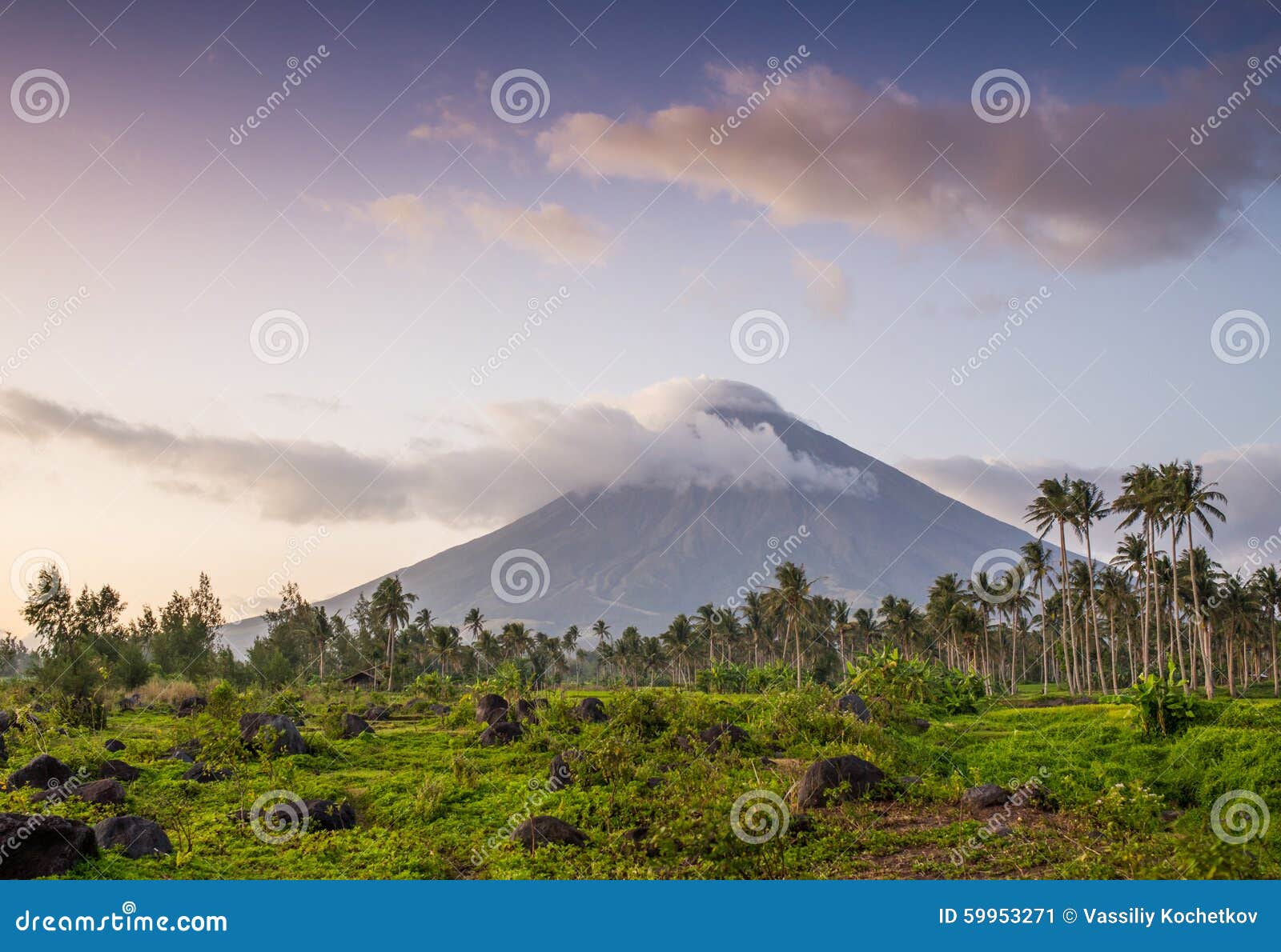 Vulcano Mount Mayon in the Philippines Stock Image - Image of ...