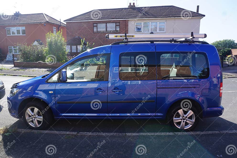 VW Caddy editorial photo. Image of parked, caddy, road - 75423736