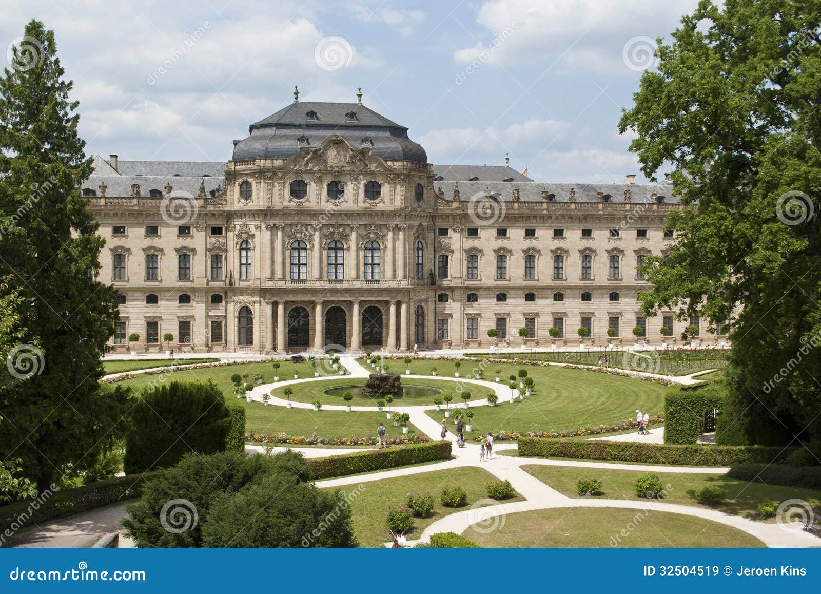 Würzburg-Wohnsitz stockbild. Bild von wohnsitze, blumen - 32504519