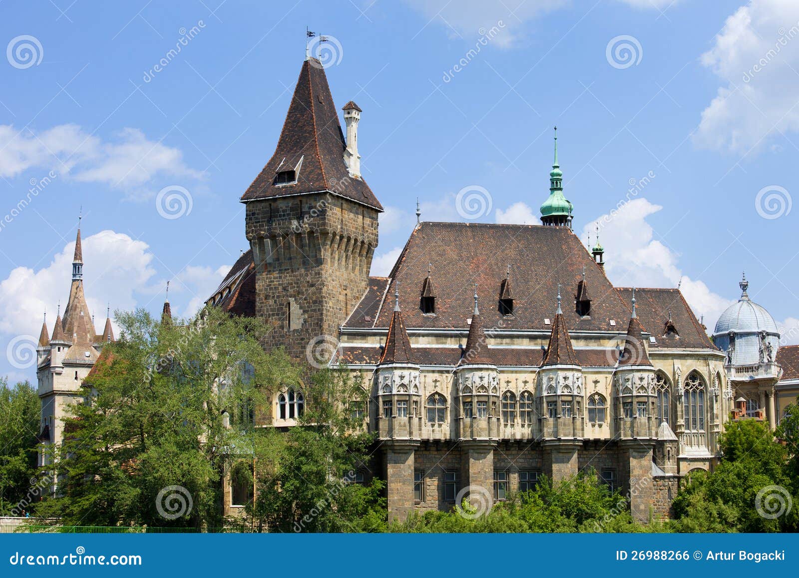 W Budapest Vajdahunyad Kasztel Zdjęcie Stock - Obraz złożonej z gotycki ...