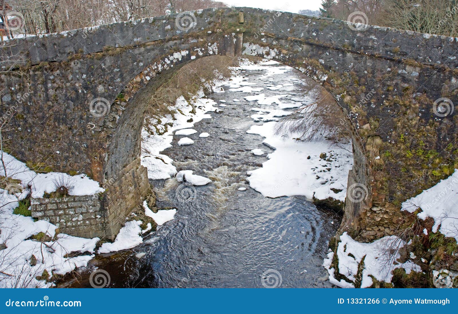 Wade Bridge at Whitebridge. Stock Photo - Image of stone, direct: 13321266
