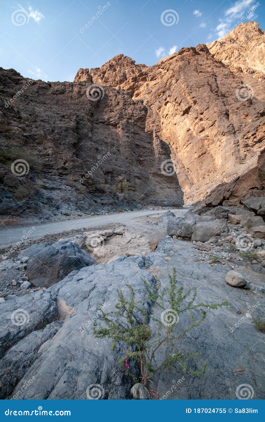 Wadi in Rustaq Mountains, Oman Stock Image - Image of mountains, water ...