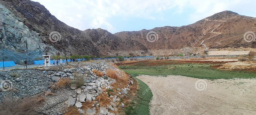 Wadi shawka dam mountain stock image. Image of shawka - 251111247