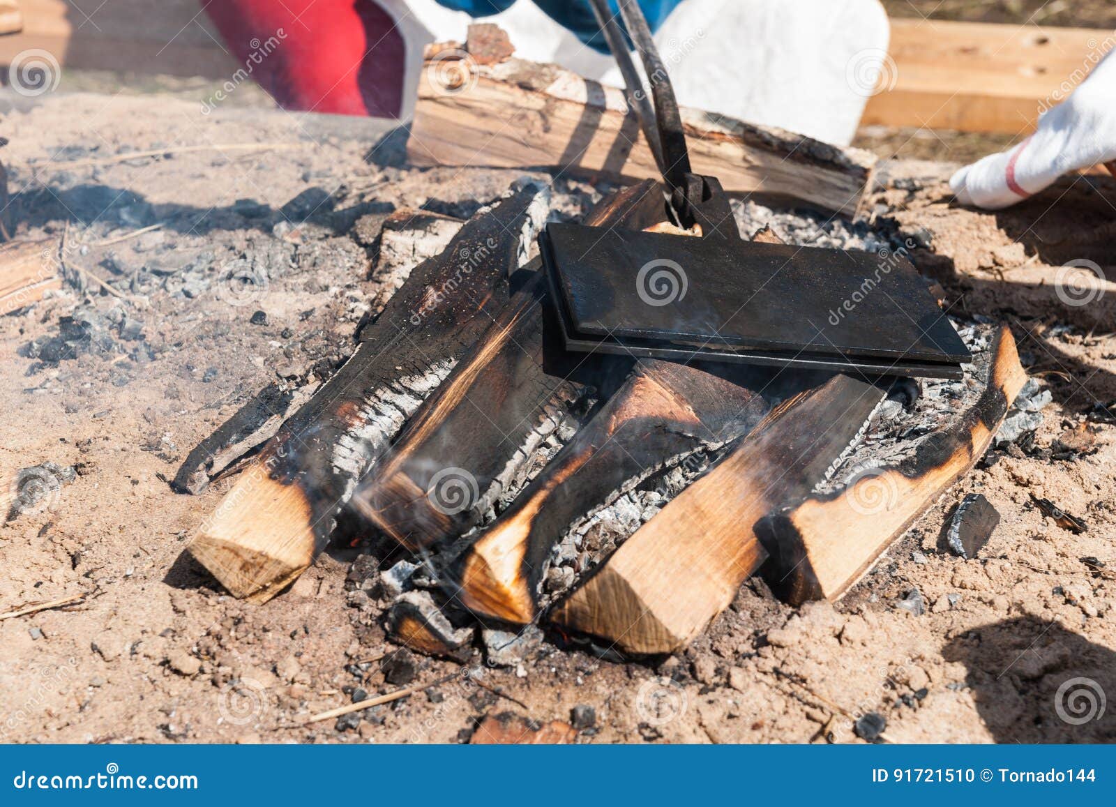 Waffle Baking in an Open Fire Stock Photo - Image of iron, clay: 91721510