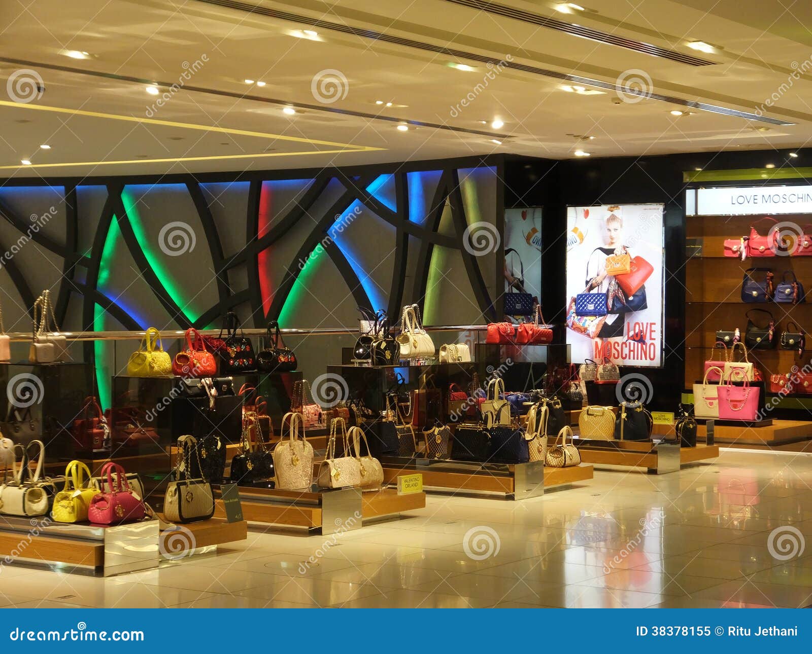 Wafi-Mall in Dubai, UAE redaktionelles bild. Bild von markierungen ...