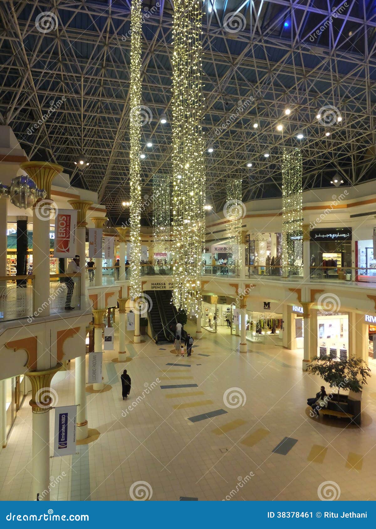 Wafi Mall in Dubai, UAE editorial photo. Image of buyer - 38378461
