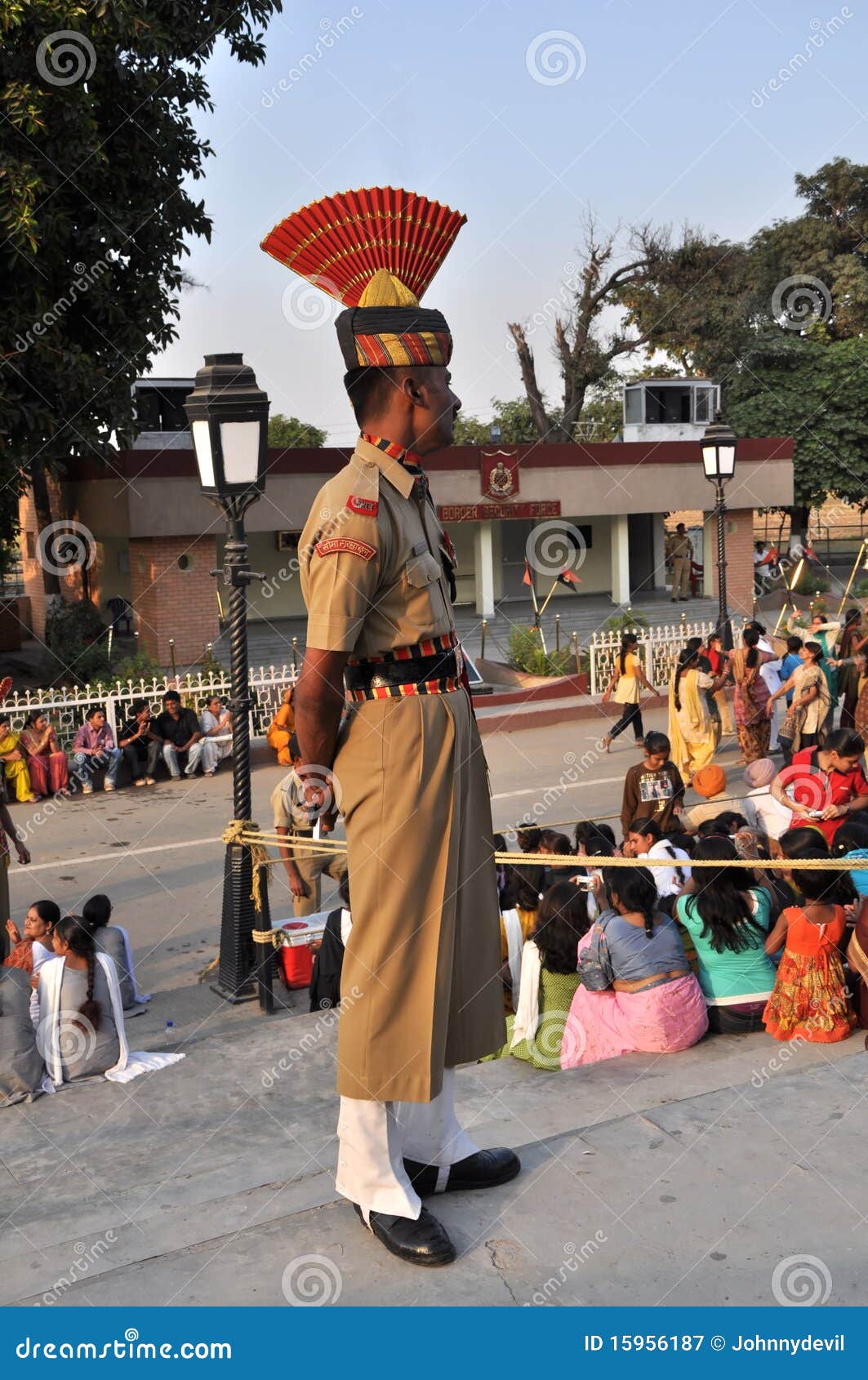Wagah Border Guard editorial photography. Image of border - 15956187