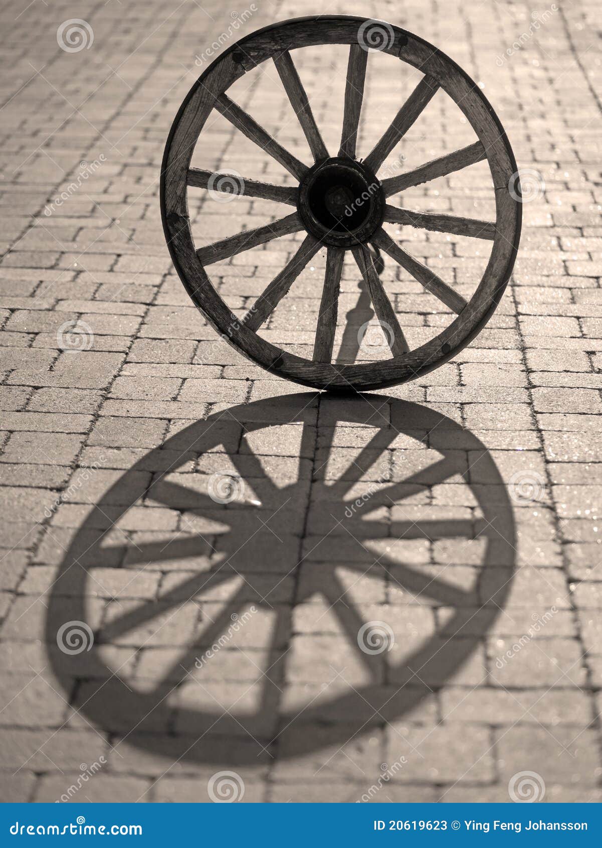Wagon wheel stock image. Image of handcraft, round, vintage - 20619623