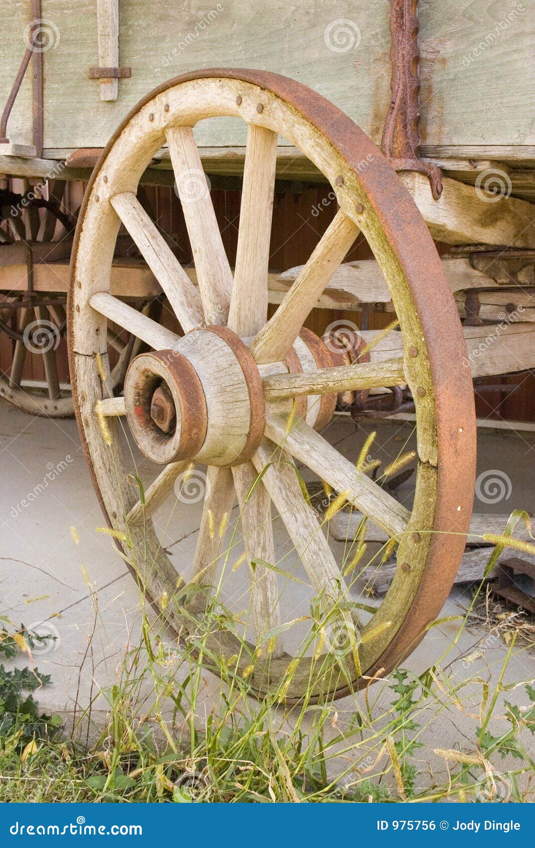 Wagon Wheel Picture. Image: 975756