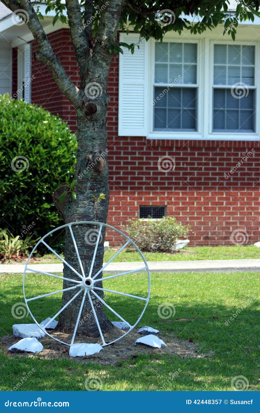 Wagon Wheel stock image. Image of transport, wheel, yard - 42448357