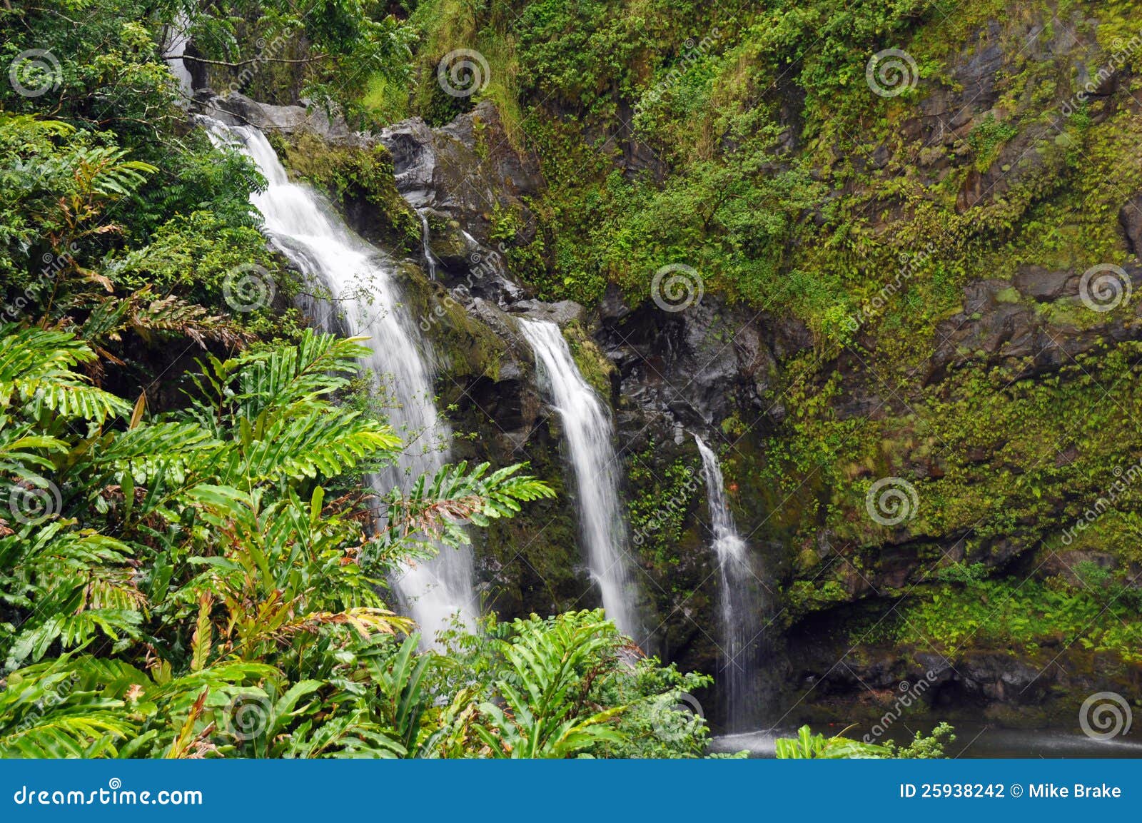 Waikani Falls, Maui, Hawaii Stock Photo - Image of black, hawaiian ...