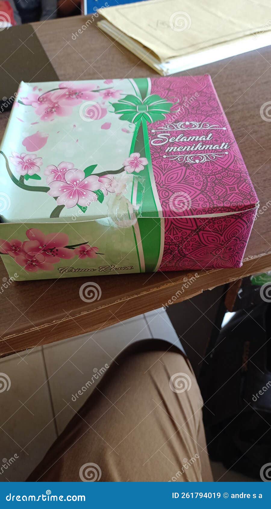 Wait To Eat the Box of Snack at 11 Clock Editorial Stock Image - Image ...