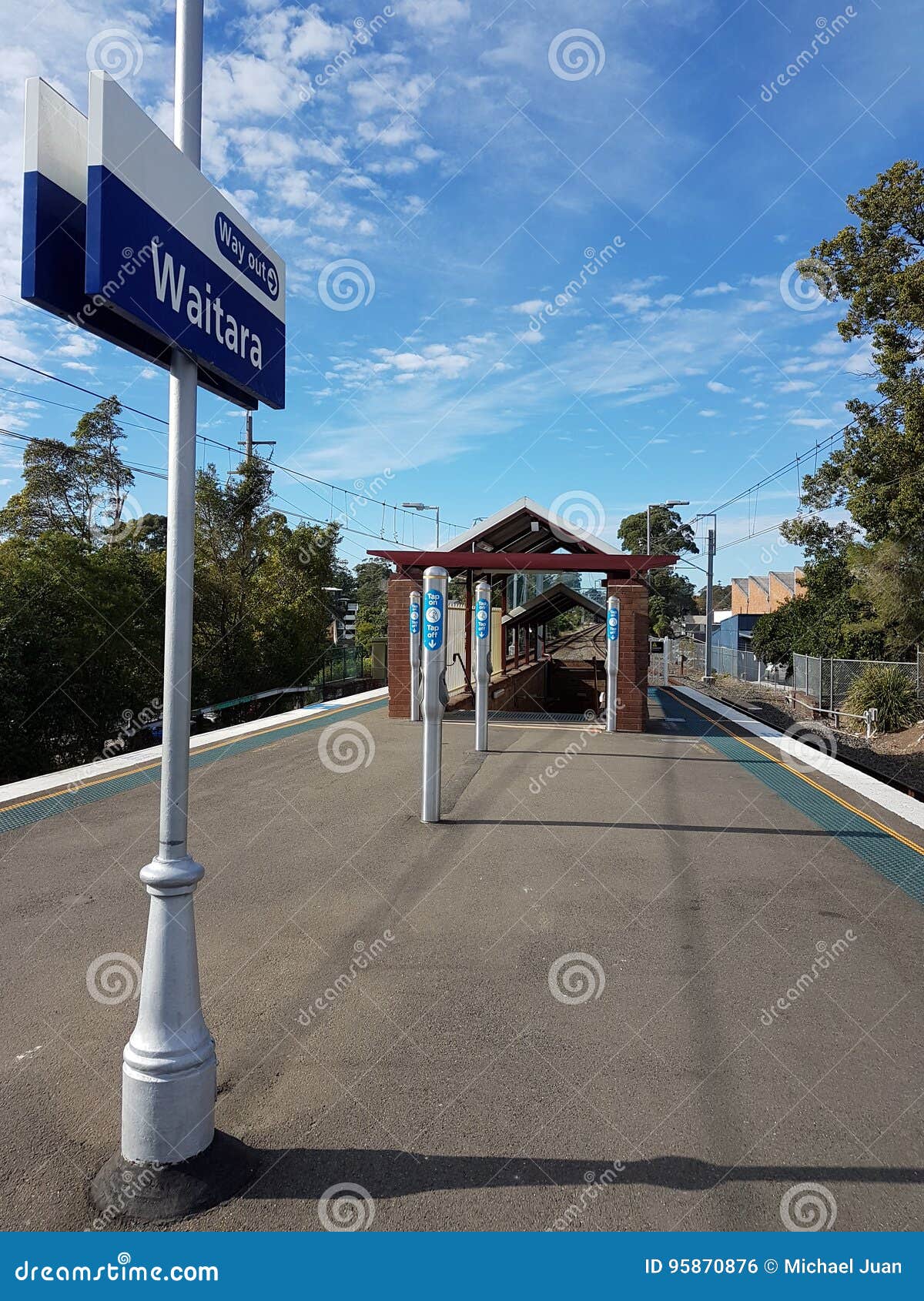 Waitara Train Station editorial photo. Image of waitara - 95870876