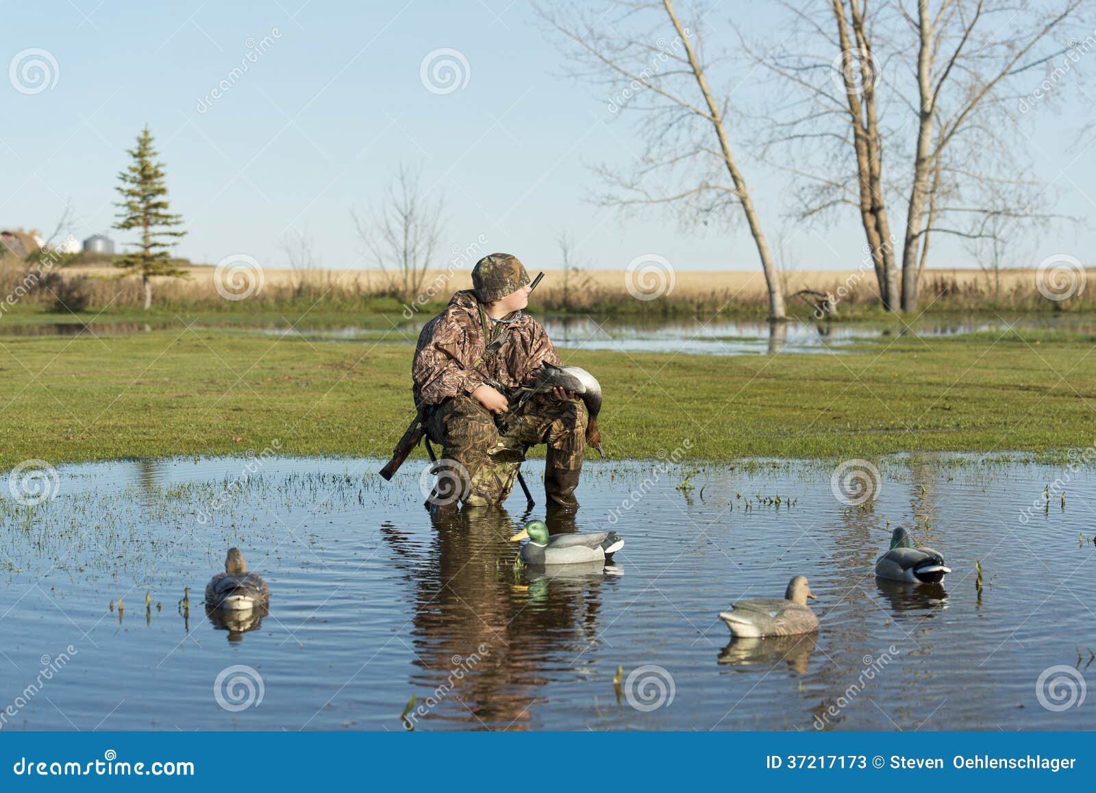 Waiting Hunter stock image. Image of hunting, outdoors - 37217173