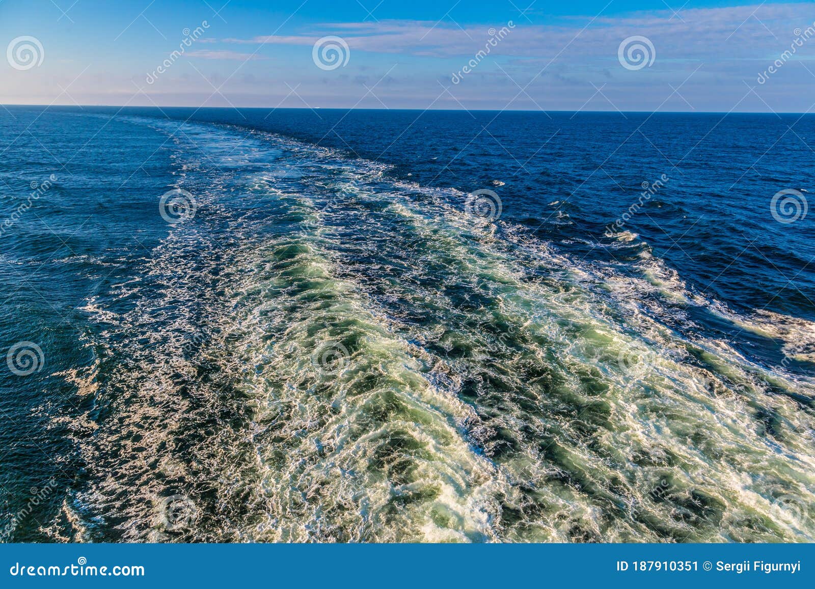 The Wake Behind a Cruise Ship Stock Image - Image of vacation, cruise ...