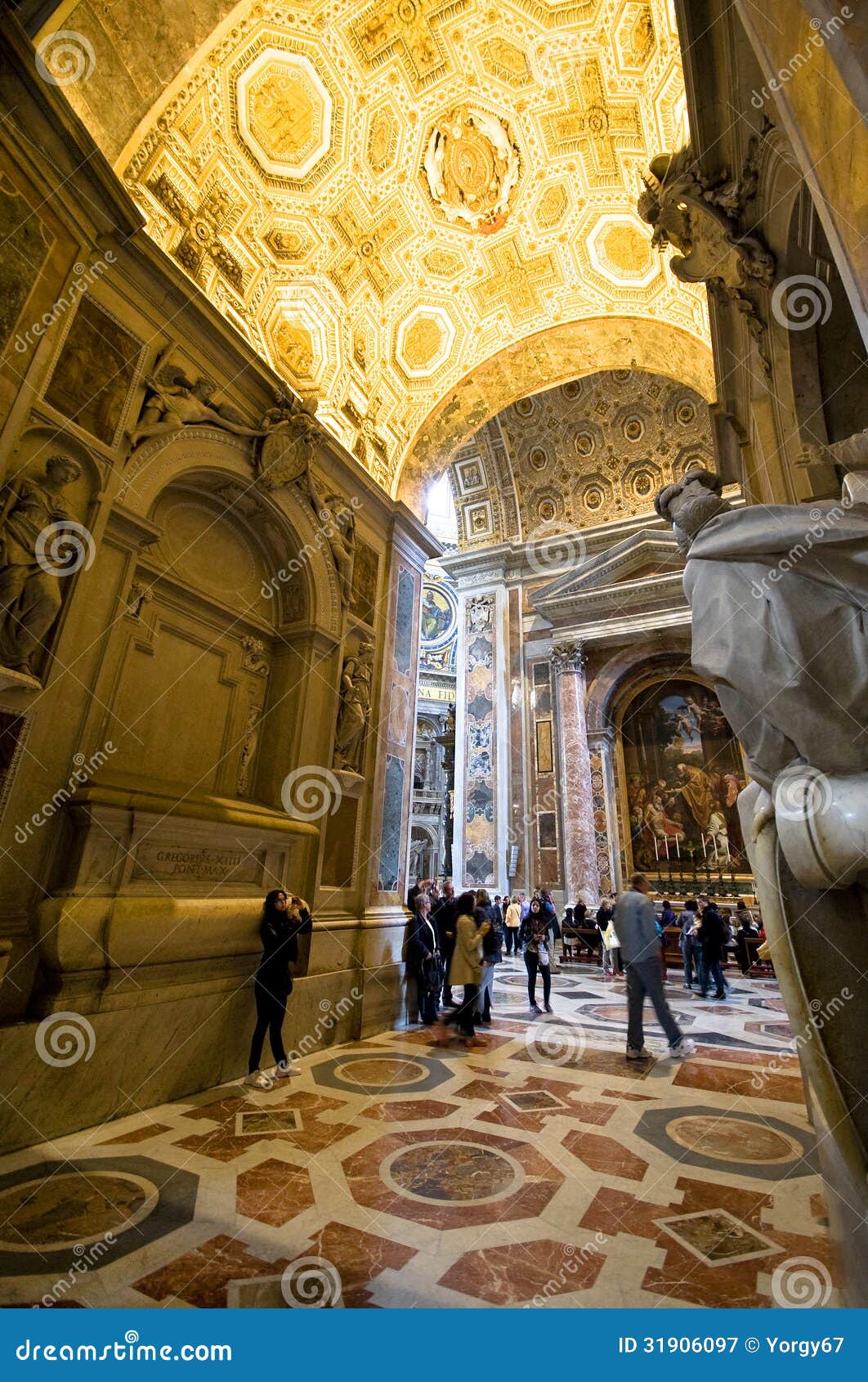 Walking Around St.Peter S Cathedral in Vatican Editorial Photography ...
