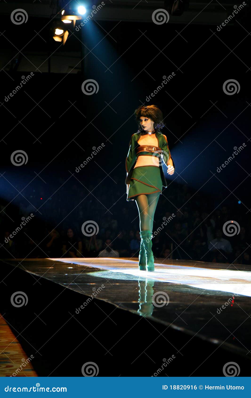 Walking Back editorial photo. Image of performance, model - 18820916