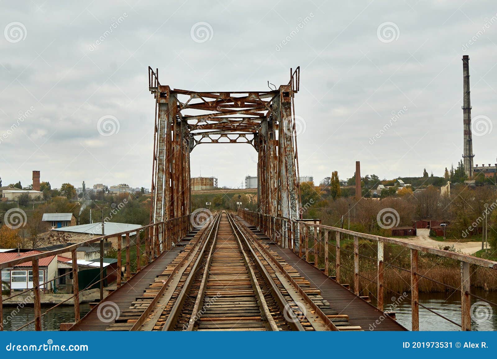 Railway bridge over river stock image. Image of green - 201973531