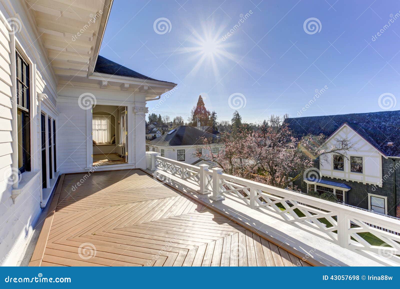 Walkout Deck with Low Railings Stock Photo - Image of blue, house: 43057698