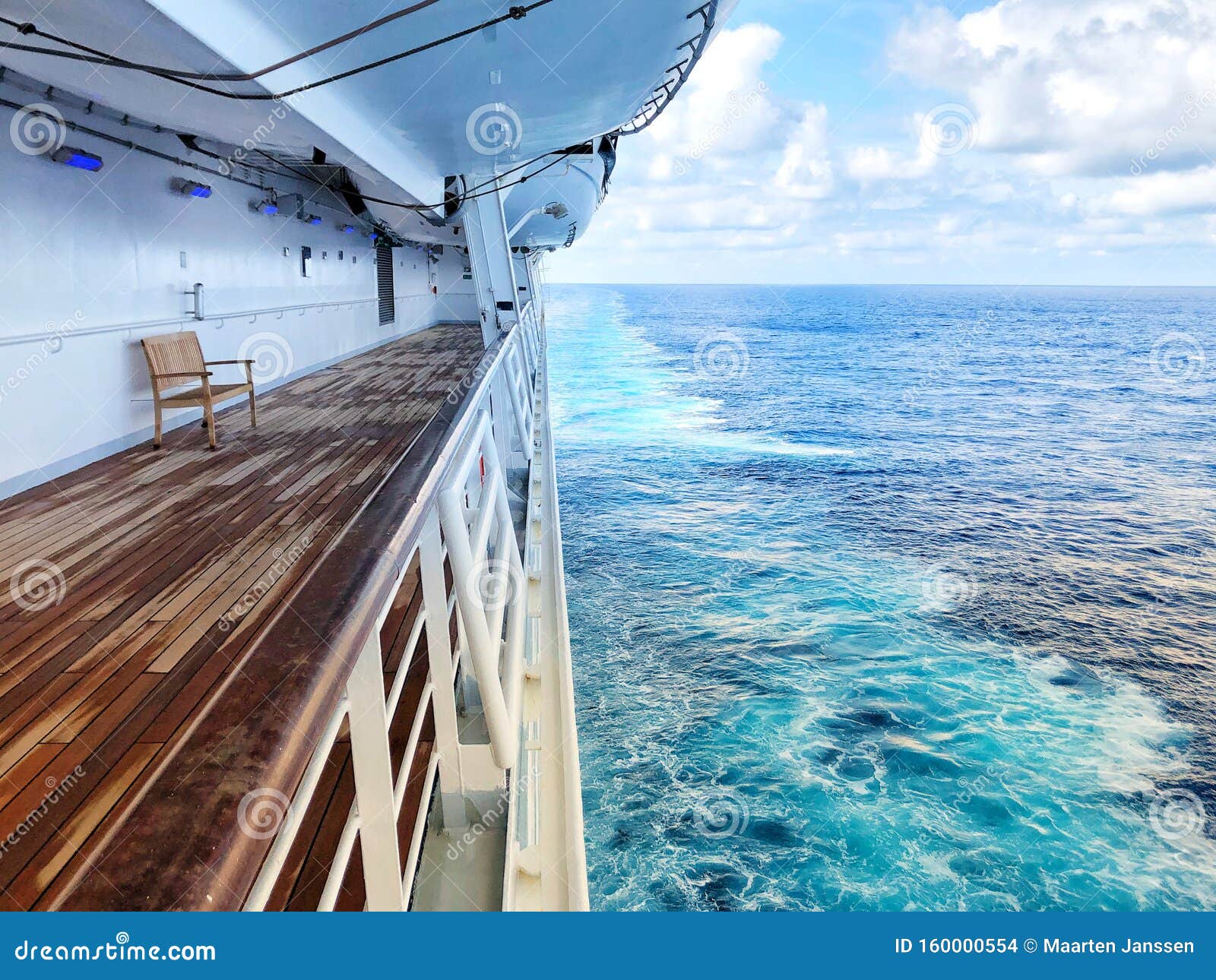 Walkway cruise editorial stock image. Image of cruise - 160000554