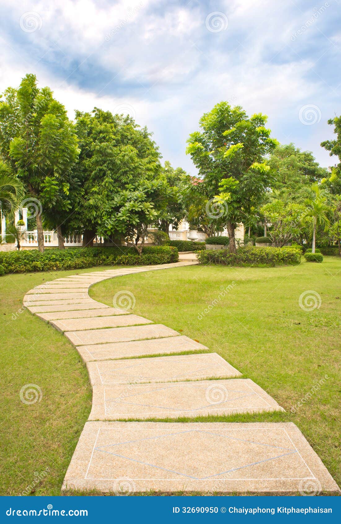Walkway stock photo. Image of summer, pedestrian, sidewalk - 32690950